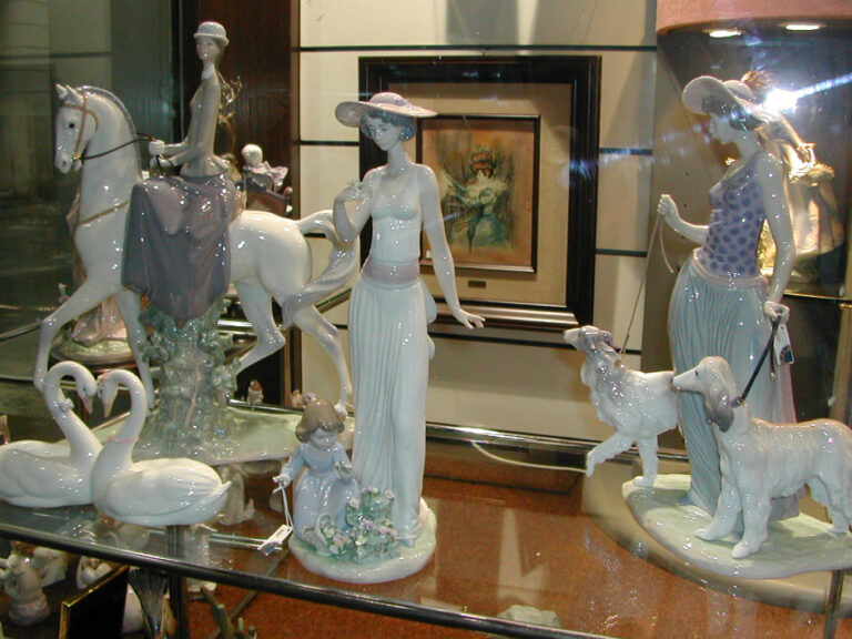 The Value and Popularity of Lladro Figurines - Estate Sale List